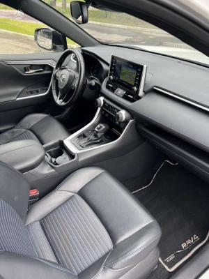 Balts Toyota RAV4 2019 Utena, ar dzinēja tilpumu 2.49 L un nobraukumu 178 tūkst. km par 23900 €, foto 49 vietnē AUTOMOTO.COM.LV