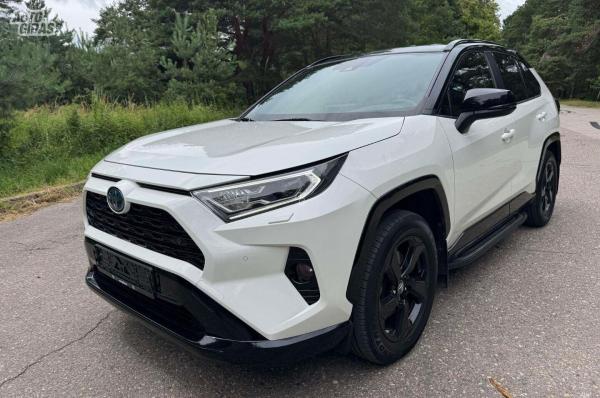 White Toyota RAV4 2019 in Kaunas, with an engine capacity of 2.50 L and mileage of 129 thousand km for 24950 €, photo 3 on AUTOMOTO.COM.LV