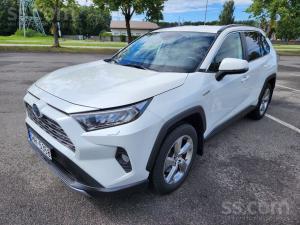 Balts Toyota RAV4 2019 Rīga, ar dzinēja tilpumu 2.50 L un nobraukumu 82 tūkst. km par 22500 €, foto 3 vietnē AUTOMOTO.COM.LV