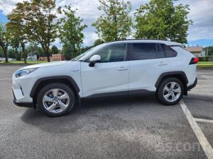 Balts Toyota RAV4 2019 Rīga, ar dzinēja tilpumu 2.50 L un nobraukumu 82 tūkst. km par 22500 €, foto 6 vietnē AUTOMOTO.COM.LV