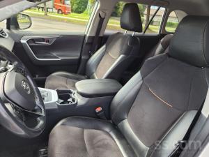 Balts Toyota RAV4 2019 Rīga, ar dzinēja tilpumu 2.50 L un nobraukumu 82 tūkst. km par 22500 €, foto 8 vietnē AUTOMOTO.COM.LV