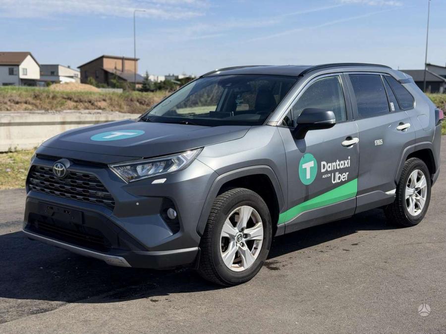 Balts Toyota RAV4 2019 Kauņa, ar dzinēja tilpumu 2.49 L un nobraukumu 1 tūkst. km par 13500 €, foto 1 vietnē AUTOMOTO.COM.LV