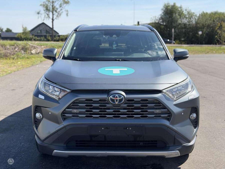 Balts Toyota RAV4 2019 Kauņa, ar dzinēja tilpumu 2.49 L un nobraukumu 1 tūkst. km par 13500 €, foto 3 vietnē AUTOMOTO.COM.LV