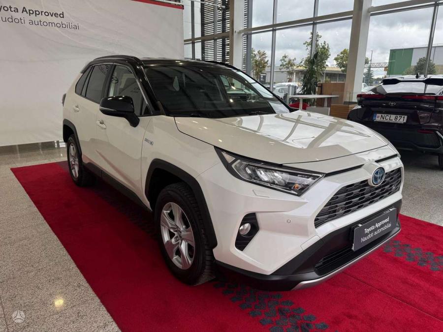 Белый Тойота РАВ 4 2019 в Шяуляй, объемом двигателя 2.49 л и пробегом 148 тыс. км за 23900 €, фото 3 на AUTOMOTO.COM.LV