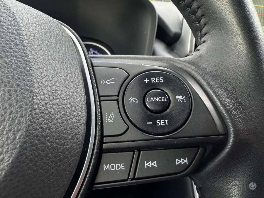 Белый Тойота РАВ 4 2019 в Вильнюс, объемом двигателя 2.49 л и пробегом 211 тыс. км за 21500 €, фото 19 на AUTOMOTO.COM.LV