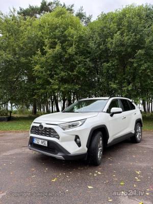White Toyota RAV4 2019 in Maardu, with an engine capacity of 2.00 L and mileage of 76 thousand km for 27000 €, photo  on AUTOMOTO.COM.LV