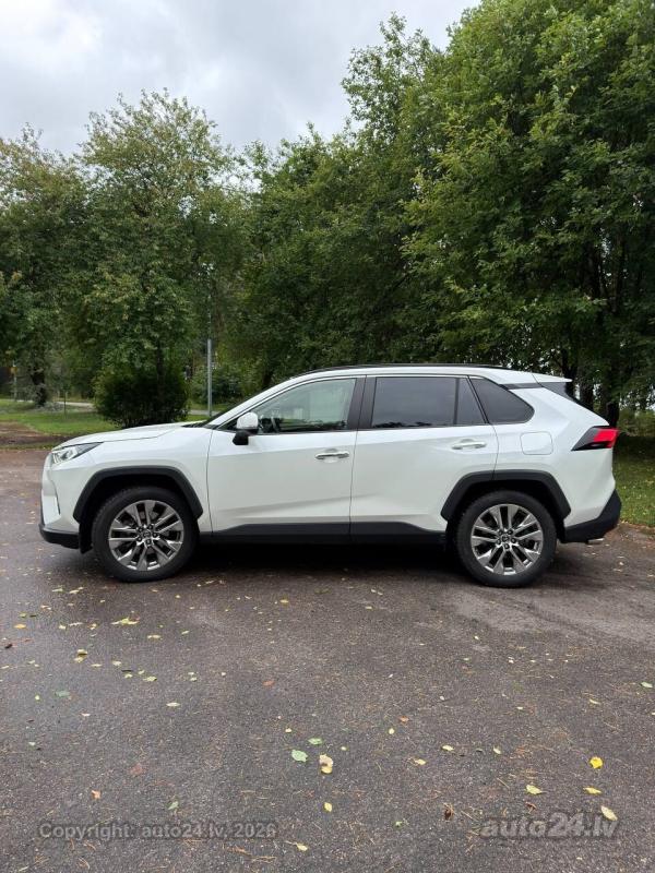 Balts Toyota RAV4 2019 Mardu, ar dzinēja tilpumu 2.00 L un nobraukumu 76 tūkst. km par 27000 €, foto 3 vietnē AUTOMOTO.COM.LV