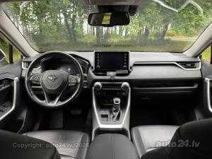 White Toyota RAV4 2019 in Maardu, with an engine capacity of 2.00 L and mileage of 76 thousand km for 27000 €, photo 14 on AUTOMOTO.COM.LV