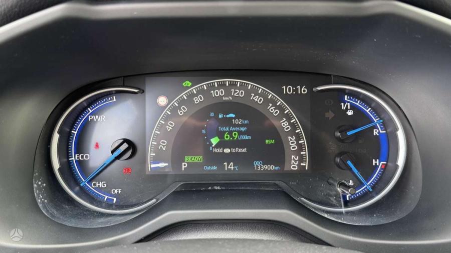 Белый Тойота РАВ 4 2019 в Вильнюс, объемом двигателя 2.49 л и пробегом 133 тыс. км за 25990 €, фото 27 на AUTOMOTO.COM.LV