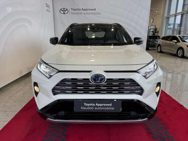 Balts Toyota RAV4 2019 Šauļi, ar dzinēja tilpumu 2.49 L un nobraukumu 71 tūkst. km par 29900 €, foto 4 vietnē AUTOMOTO.COM.LV