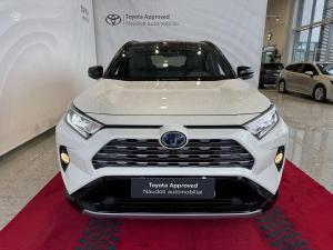 White Toyota RAV4 2019 in Siauliai, with an engine capacity of 2.49 L and mileage of 71 thousand km for 29900 €, photo 4 on AUTOMOTO.COM.LV