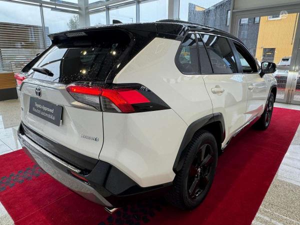 Balts Toyota RAV4 2019 Šauļi, ar dzinēja tilpumu 2.49 L un nobraukumu 71 tūkst. km par 29900 €, foto 6 vietnē AUTOMOTO.COM.LV