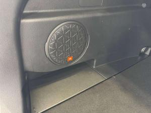 White Toyota RAV4 2019 in Siauliai, with an engine capacity of 2.49 L and mileage of 71 thousand km for 29900 €, photo 10 on AUTOMOTO.COM.LV