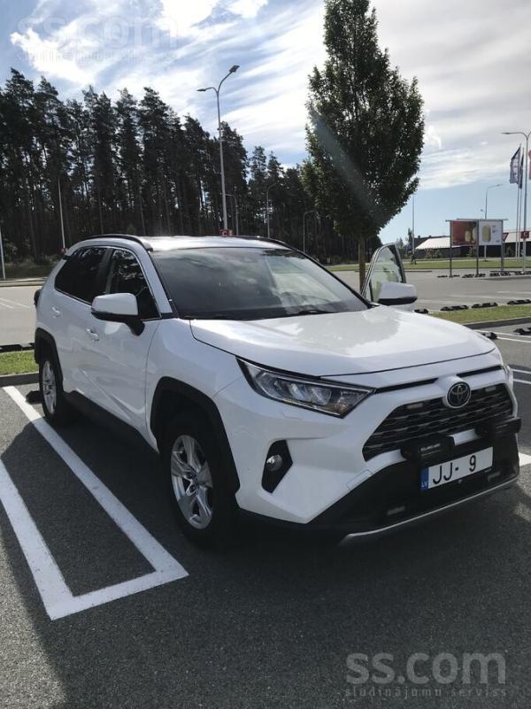 Белый Тойота РАВ 4 2019 в Рига, объемом двигателя 2.00 л и пробегом 177 тыс. км за 21500 €, фото 3 на AUTOMOTO.COM.LV