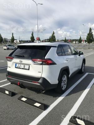 Balts Toyota RAV4 2019 Rīga, ar dzinēja tilpumu 2.00 L un nobraukumu 177 tūkst. km par 21500 €, foto 5 vietnē AUTOMOTO.COM.LV