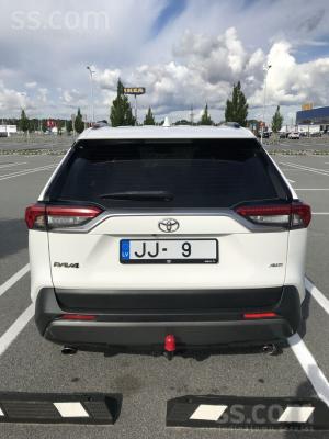 Balts Toyota RAV4 2019 Rīga, ar dzinēja tilpumu 2.00 L un nobraukumu 177 tūkst. km par 21500 €, foto 6 vietnē AUTOMOTO.COM.LV