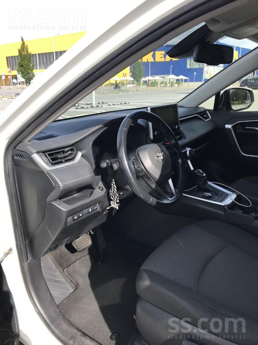 Balts Toyota RAV4 2019 Rīga, ar dzinēja tilpumu 2.00 L un nobraukumu 177 tūkst. km par 21500 €, foto 8 vietnē AUTOMOTO.COM.LV