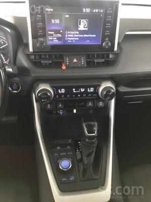 Balts Toyota RAV4 2019 Rīga, ar dzinēja tilpumu 2.00 L un nobraukumu 177 tūkst. km par 21500 €, foto 12 vietnē AUTOMOTO.COM.LV