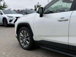 White Toyota RAV4 2019 in Vilnius, with an engine capacity of 1.99 L and mileage of 100 thousand km for 24000 €, photo 9 on AUTOMOTO.COM.LV