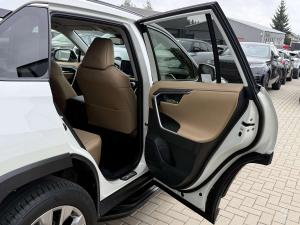 White Toyota RAV4 2019 in Vilnius, with an engine capacity of 1.99 L and mileage of 100 thousand km for 24000 €, photo 29 on AUTOMOTO.COM.LV