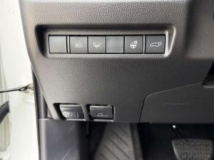 White Toyota RAV4 2019 in Vilnius, with an engine capacity of 1.99 L and mileage of 100 thousand km for 24000 €, photo 45 on AUTOMOTO.COM.LV