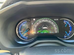 White Toyota RAV4 2019 in Riga, with an engine capacity of 2.50 L and mileage of 86 thousand km for 28500 €, photo 16 on AUTOMOTO.COM.LV