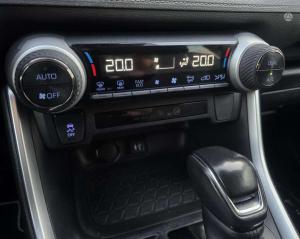 Белый Тойота РАВ 4 2019 в Паневежис, объемом двигателя 2.49 л и пробегом 294 тыс. км за 16299 €, фото 23 на AUTOMOTO.COM.LV