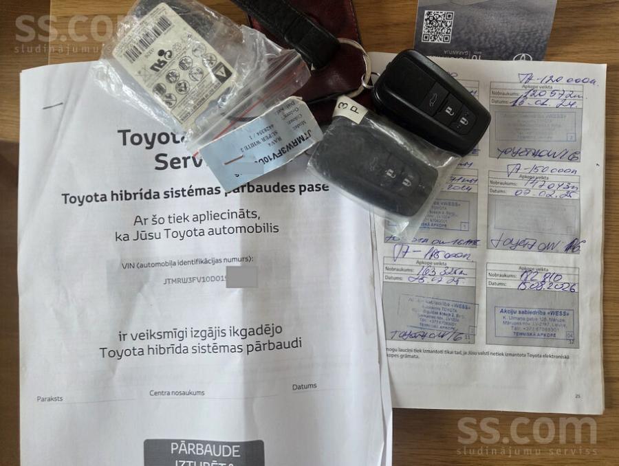Balts Toyota RAV4 2019 Rīga, ar dzinēja tilpumu 2.50 L un nobraukumu 184 tūkst. km par 24900 €, foto 20 vietnē AUTOMOTO.COM.LV