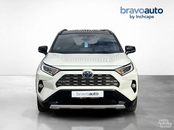 Тойота РАВ 4 2019 в Каунас на AUTOMOTO.COM.LV Белый Тойота РАВ 4 2019 в Каунас, объемом двигателя 2.50 л и пробегом 113 тыс. км за 27992 €, фото 9 на AUTOMOTO.COM.LV