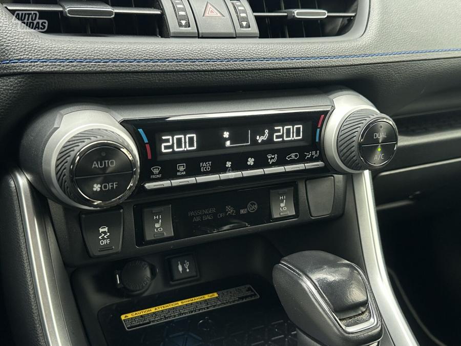 Белый Тойота РАВ 4 2019 в Каунас, объемом двигателя 2.50 л и пробегом 113 тыс. км за 27992 €, фото 27 на AUTOMOTO.COM.LV