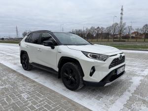 Balts Toyota RAV4 2020 Šauļi, ar dzinēja tilpumu 2.50 L un nobraukumu 67 tūkst. km par 30000 €, foto 8 vietnē AUTOMOTO.COM.LV