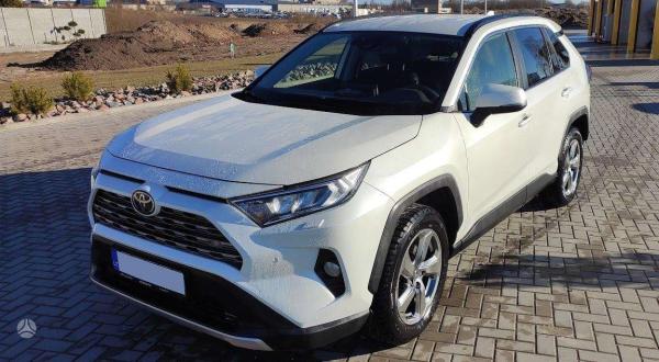 Balts Toyota RAV4 2020 Tauragė, ar dzinēja tilpumu 1.99 L un nobraukumu 87 tūkst. km par 22000 €, foto 1 vietnē AUTOMOTO.COM.LV