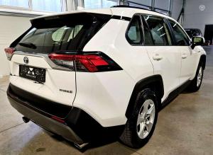 Balts Toyota RAV4 2020 Marijampole, ar dzinēja tilpumu 2.49 L un nobraukumu 360 tūkst. km par 18138 €, foto 4 vietnē AUTOMOTO.COM.LV