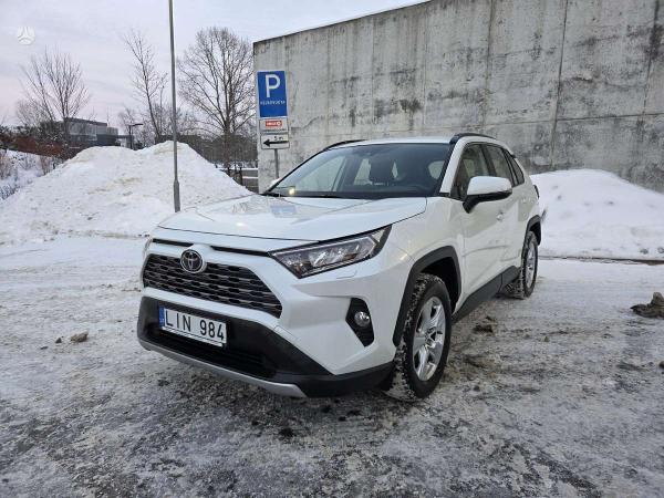 Balts Toyota RAV4 2020 Viļņa, ar dzinēja tilpumu 1.99 L un nobraukumu 87 tūkst. km par 23000 €, foto 1 vietnē AUTOMOTO.COM.LV