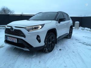 White Toyota RAV4 2020 in Vilnius, with an engine capacity of 2.49 L and mileage of 156 thousand km for 24900 €, photo 8 on AUTOMOTO.COM.LV