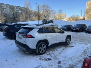 White Toyota RAV4 2020 in Vilnius, with an engine capacity of 2.50 L and mileage of 89 thousand km for 22500 €, photo 11 on AUTOMOTO.COM.LV