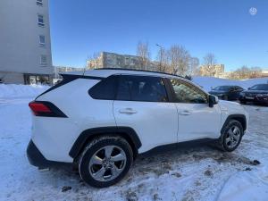 White Toyota RAV4 2020 in Vilnius, with an engine capacity of 2.50 L and mileage of 89 thousand km for 22500 €, photo 18 on AUTOMOTO.COM.LV