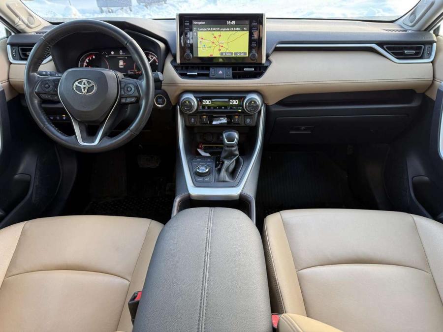 Balts Toyota RAV4 2020 Trakai, ar dzinēja tilpumu 1.99 L un nobraukumu 127 tūkst. km par 13950 €, foto 9 vietnē AUTOMOTO.COM.LV