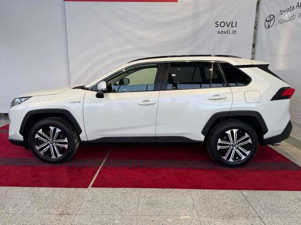 Balts Toyota RAV4 2020 Šauļi, ar dzinēja tilpumu 2.49 L un nobraukumu 120 tūkst. km par 28200 €, foto 5 vietnē AUTOMOTO.COM.LV