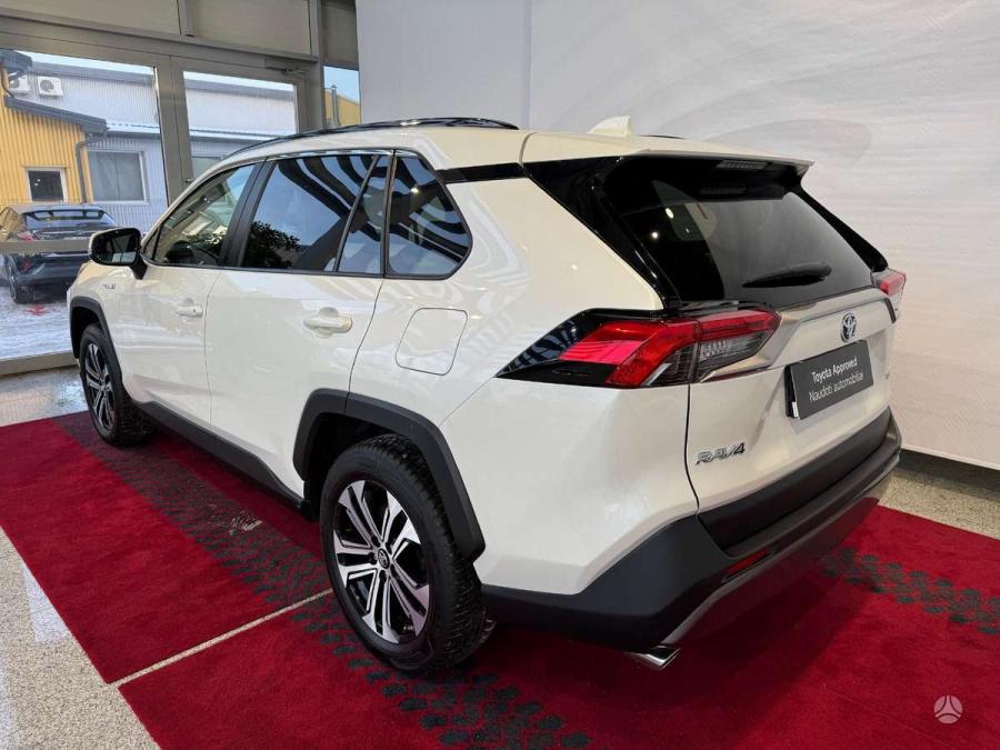 Balts Toyota RAV4 2020 Šauļi, ar dzinēja tilpumu 2.49 L un nobraukumu 120 tūkst. km par 28200 €, foto 7 vietnē AUTOMOTO.COM.LV
