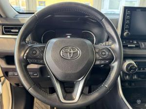 Balts Toyota RAV4 2020 Šauļi, ar dzinēja tilpumu 2.49 L un nobraukumu 120 tūkst. km par 28200 €, foto 18 vietnē AUTOMOTO.COM.LV
