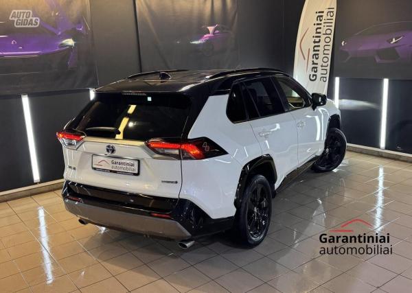 Balts Toyota RAV4 2020 Avižieniai, ar dzinēja tilpumu 2.50 L un nobraukumu 154 tūkst. km par 26950 €, foto 2 vietnē AUTOMOTO.COM.LV