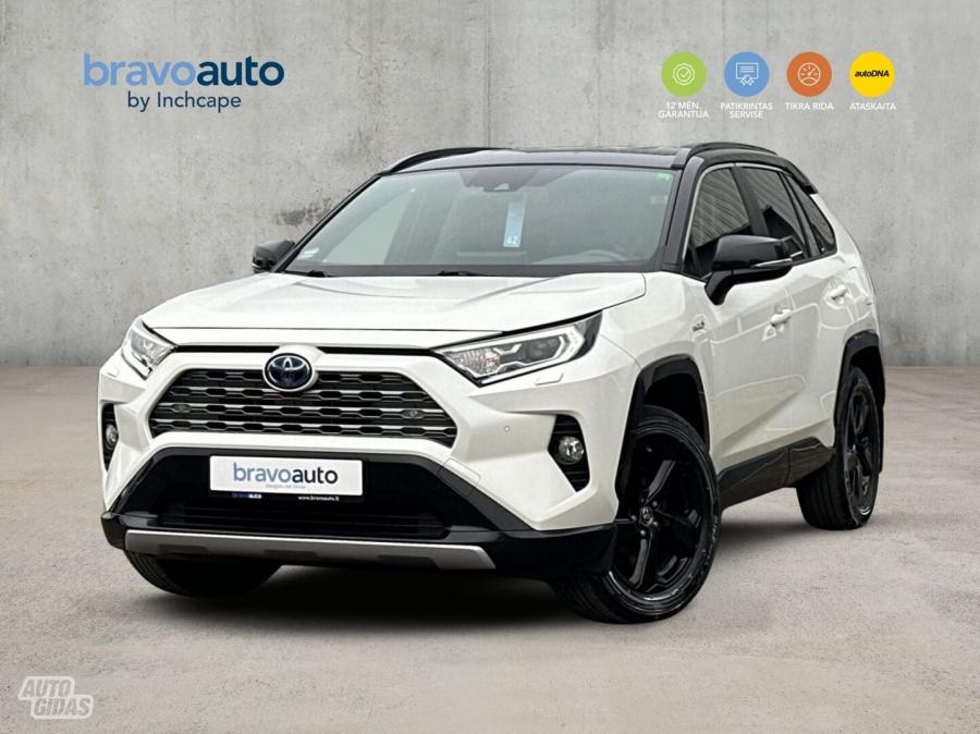 Balts Toyota RAV4 2020 Kauņa, ar dzinēja tilpumu 2.50 L un nobraukumu 132 tūkst. km par 27471 €, foto 1 vietnē AUTOMOTO.COM.LV