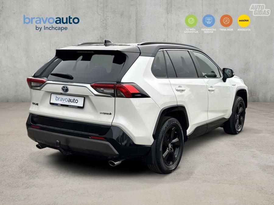 Balts Toyota RAV4 2020 Kauņa, ar dzinēja tilpumu 2.50 L un nobraukumu 132 tūkst. km par 27471 €, foto 5 vietnē AUTOMOTO.COM.LV