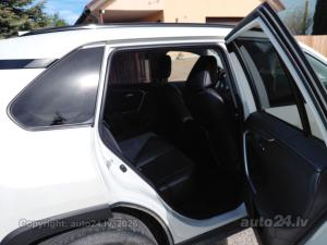 White Toyota RAV4 2020 in Tallinn, with an engine capacity of 2.00 L and mileage of 135 thousand km for 27000 €, photo 7 on AUTOMOTO.COM.LV