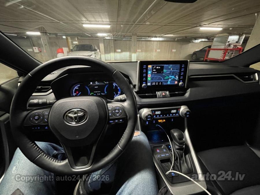 Balts Toyota RAV4 2020 Tallina, ar dzinēja tilpumu 2.50 L un nobraukumu 49 tūkst. km par 32000 €, foto 6 vietnē AUTOMOTO.COM.LV