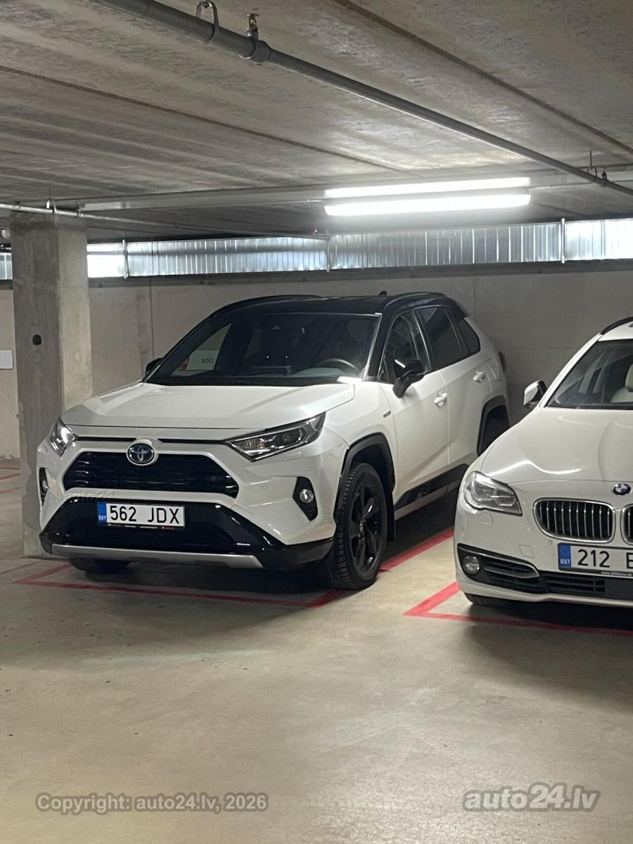 Balts Toyota RAV4 2020 Tallina, ar dzinēja tilpumu 2.50 L un nobraukumu 49 tūkst. km par 32000 €, foto 7 vietnē AUTOMOTO.COM.LV