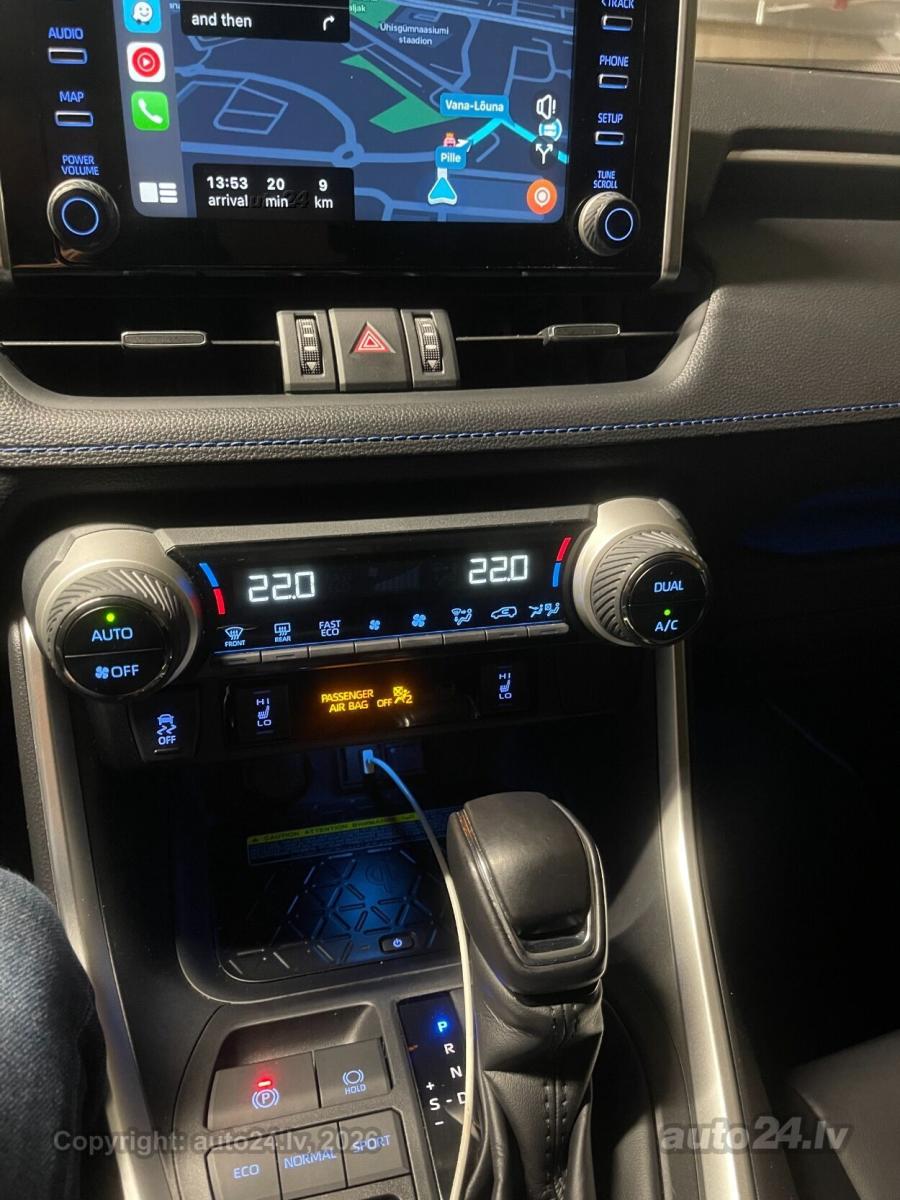 Balts Toyota RAV4 2020 Tallina, ar dzinēja tilpumu 2.50 L un nobraukumu 49 tūkst. km par 32000 €, foto 12 vietnē AUTOMOTO.COM.LV