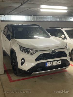 Balts Toyota RAV4 2020 Tallina, ar dzinēja tilpumu 2.50 L un nobraukumu 49 tūkst. km par 32000 €, foto 13 vietnē AUTOMOTO.COM.LV