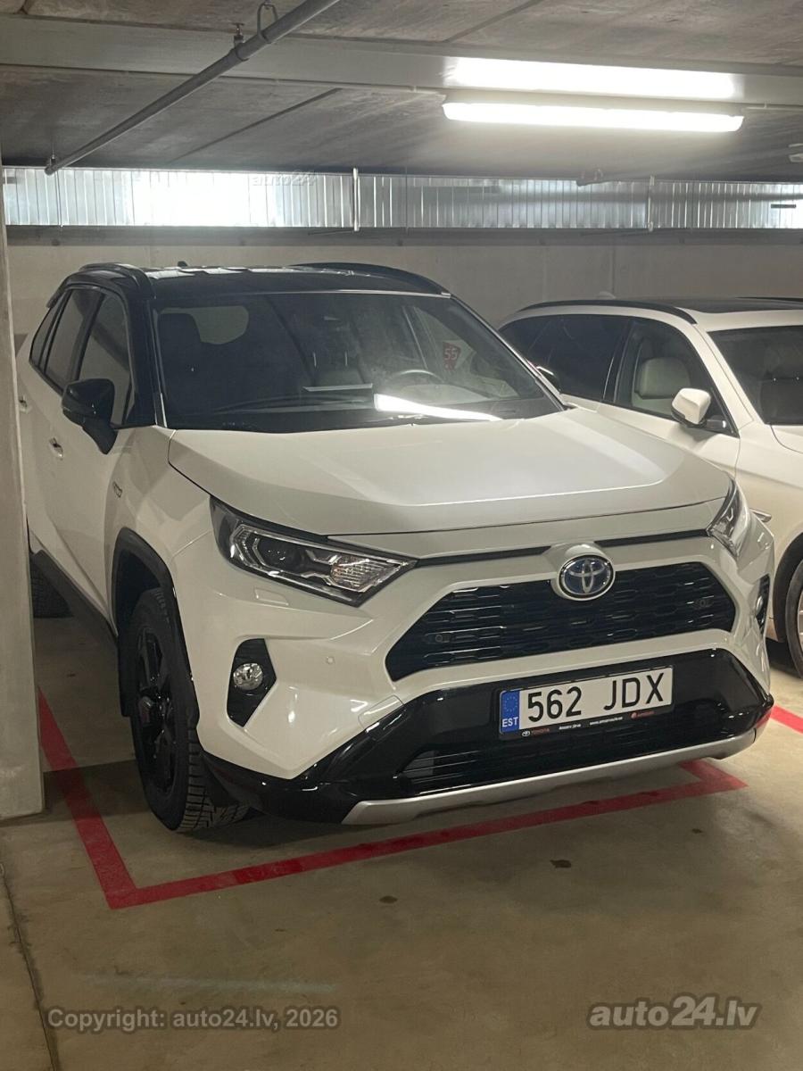 Balts Toyota RAV4 2020 Tallina, ar dzinēja tilpumu 2.50 L un nobraukumu 49 tūkst. km par 32000 €, foto 13 vietnē AUTOMOTO.COM.LV